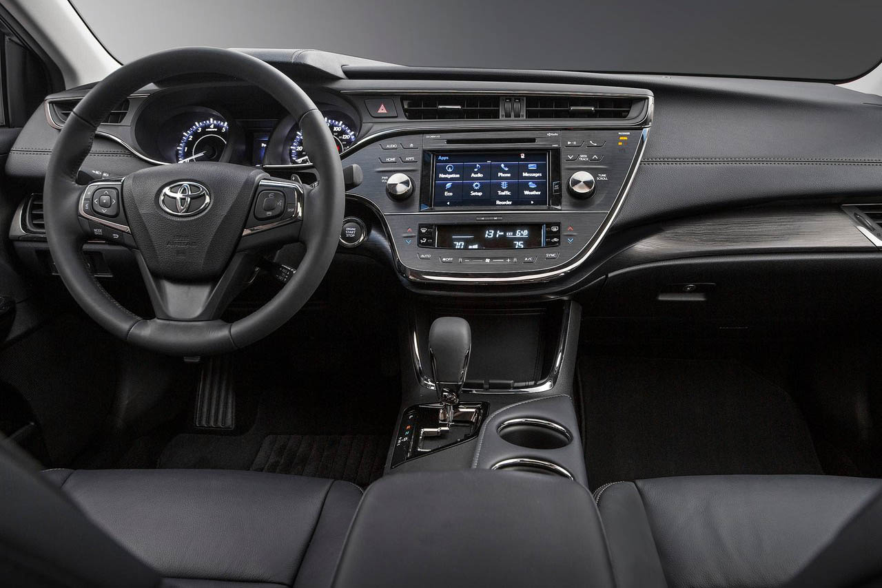 StriveME - هذا ما جاء من مواصفات في تويوتا افالون 2018